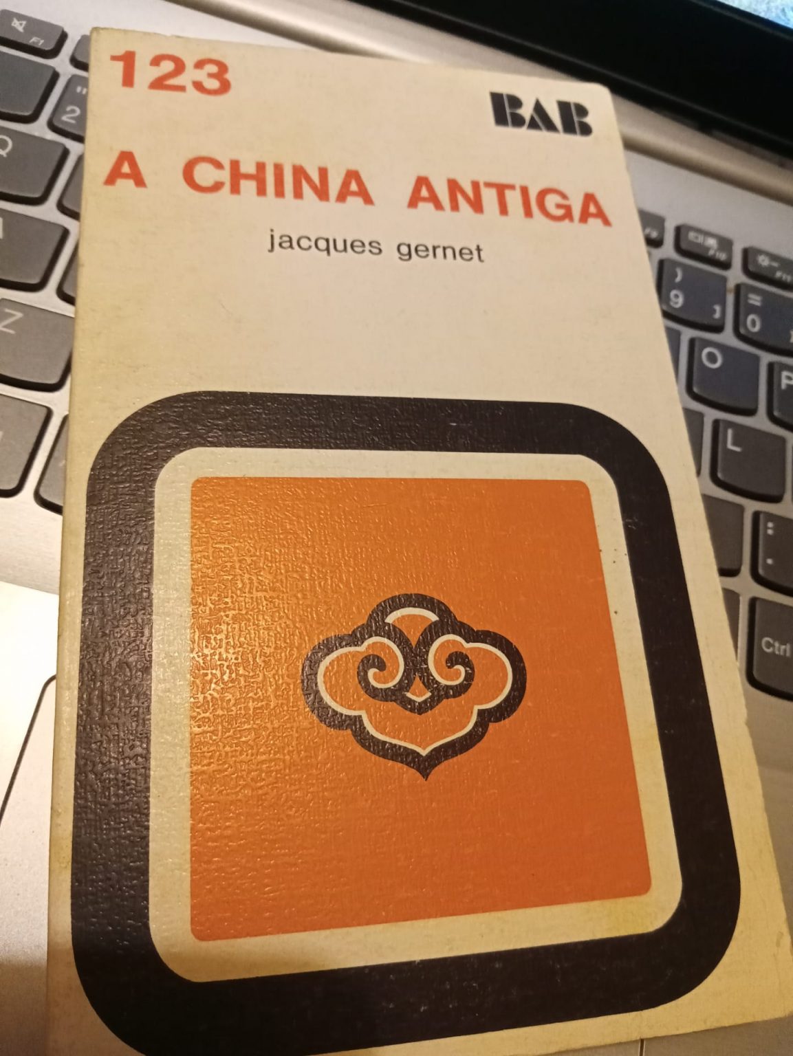 Título: A China Antiga Autor: Jacques Gernet Edição: Editora Arcádia ...